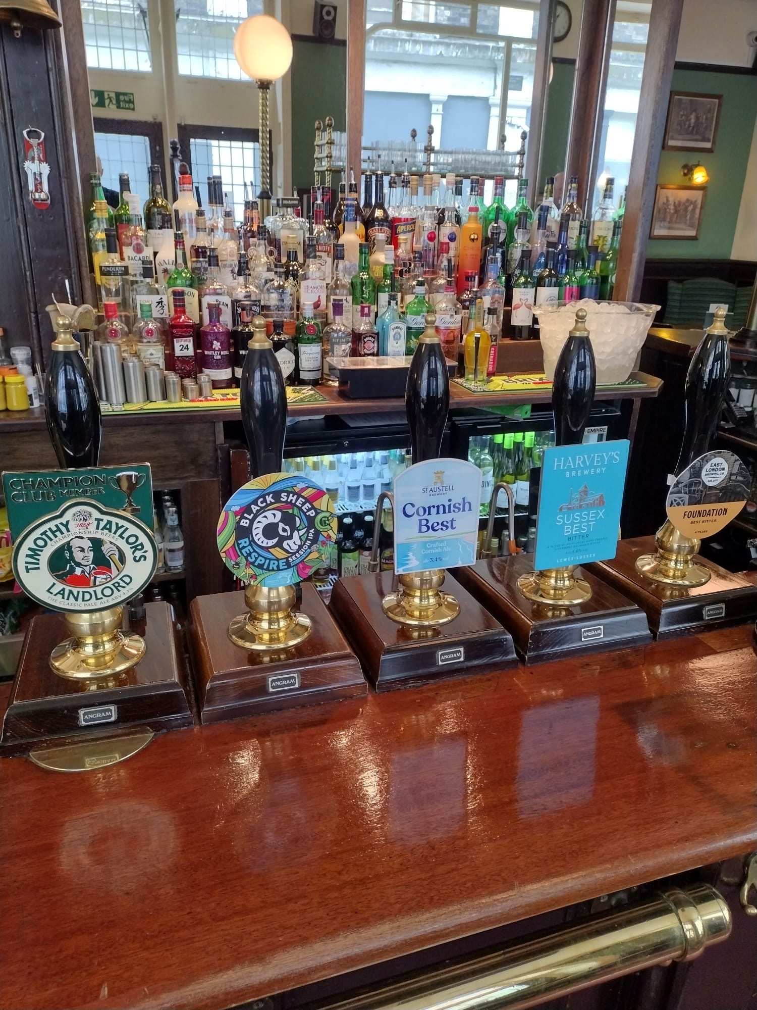 Classic British Pub | Borough, London | The King's Arms