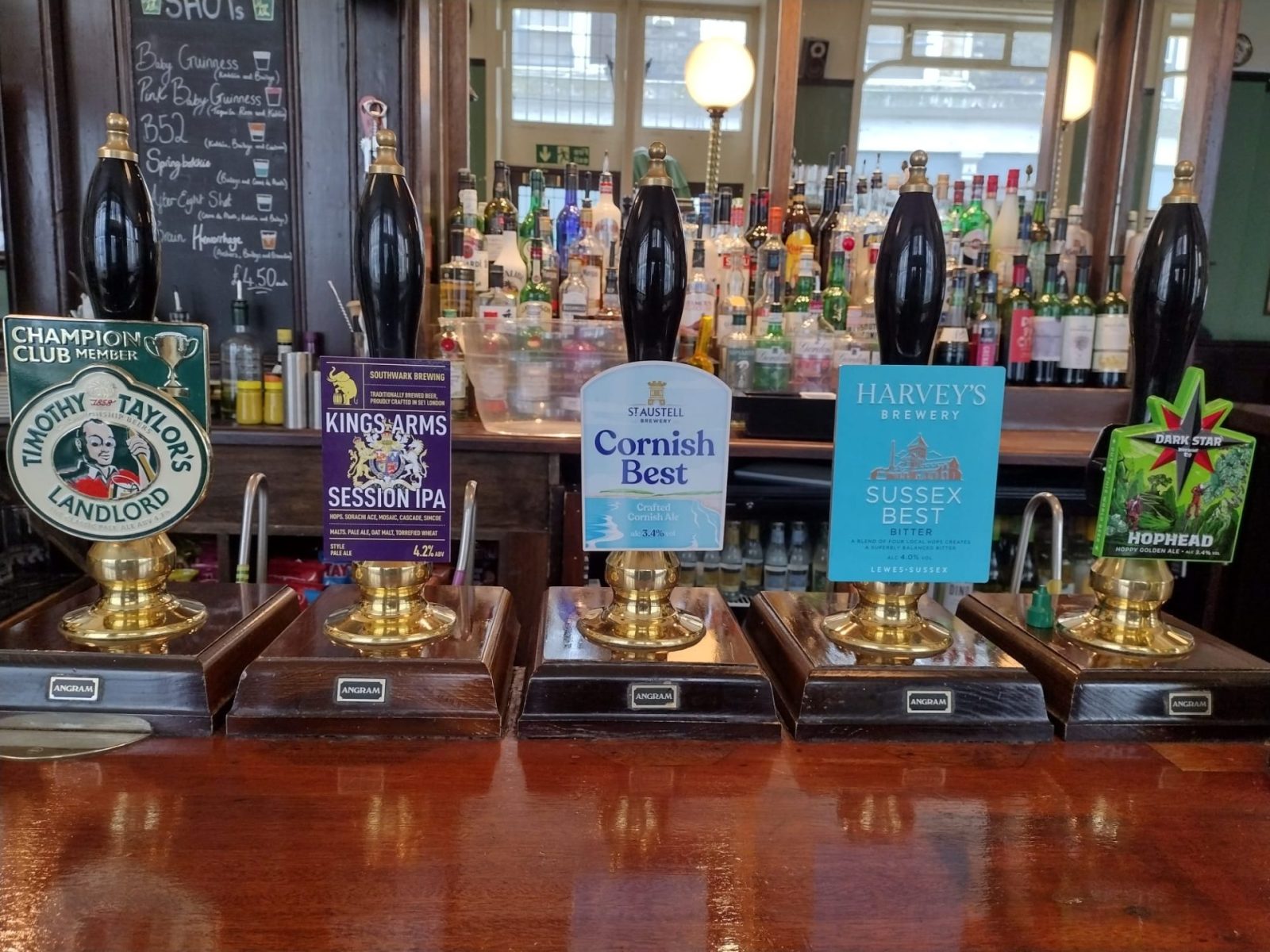 Classic British Pub | Borough, London | The King's Arms