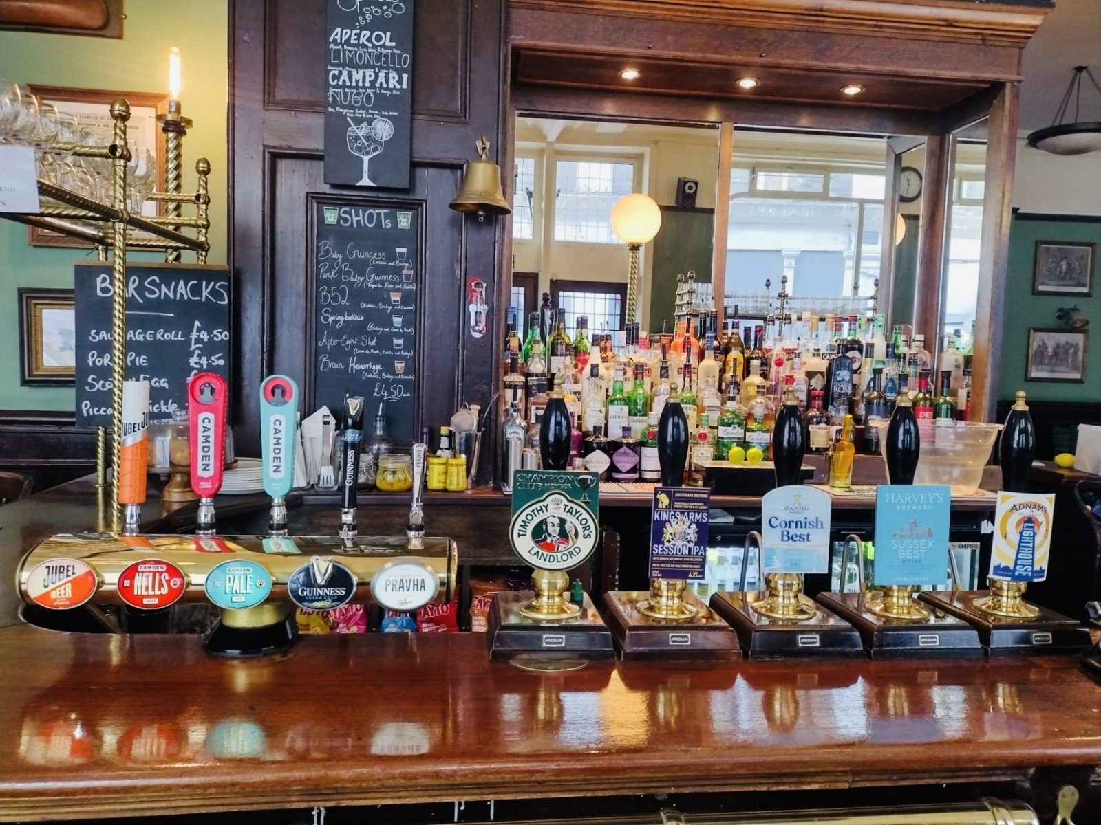 Classic British Pub | Borough, London | The King's Arms