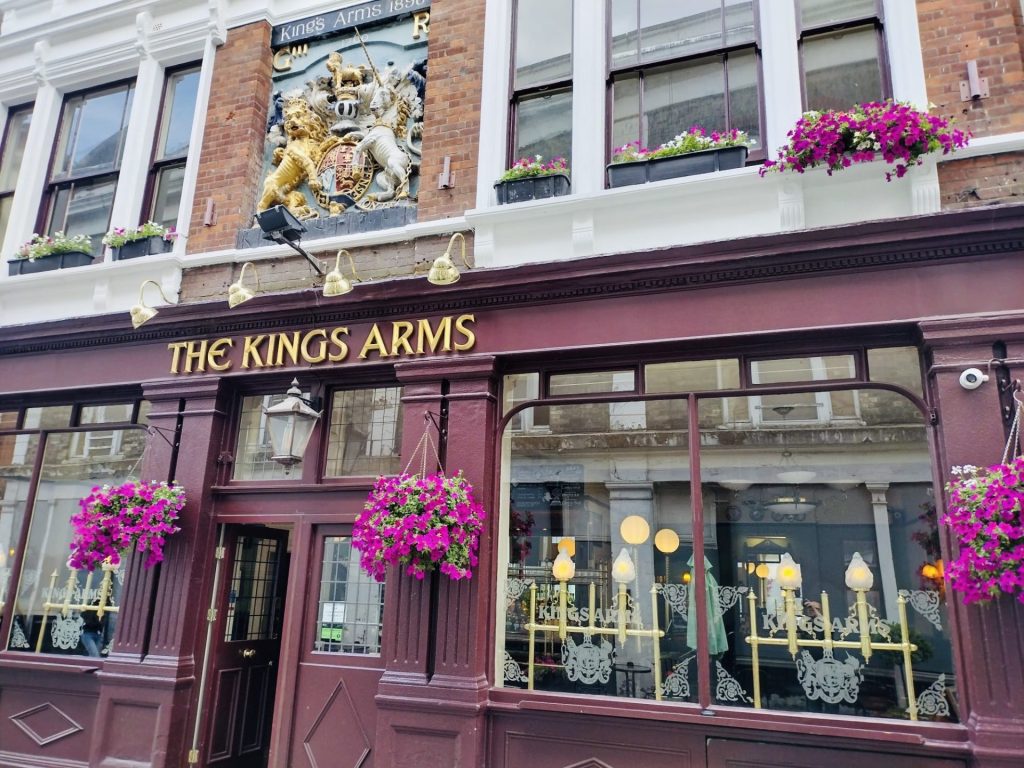 Classic British Pub | Borough, London | The King's Arms