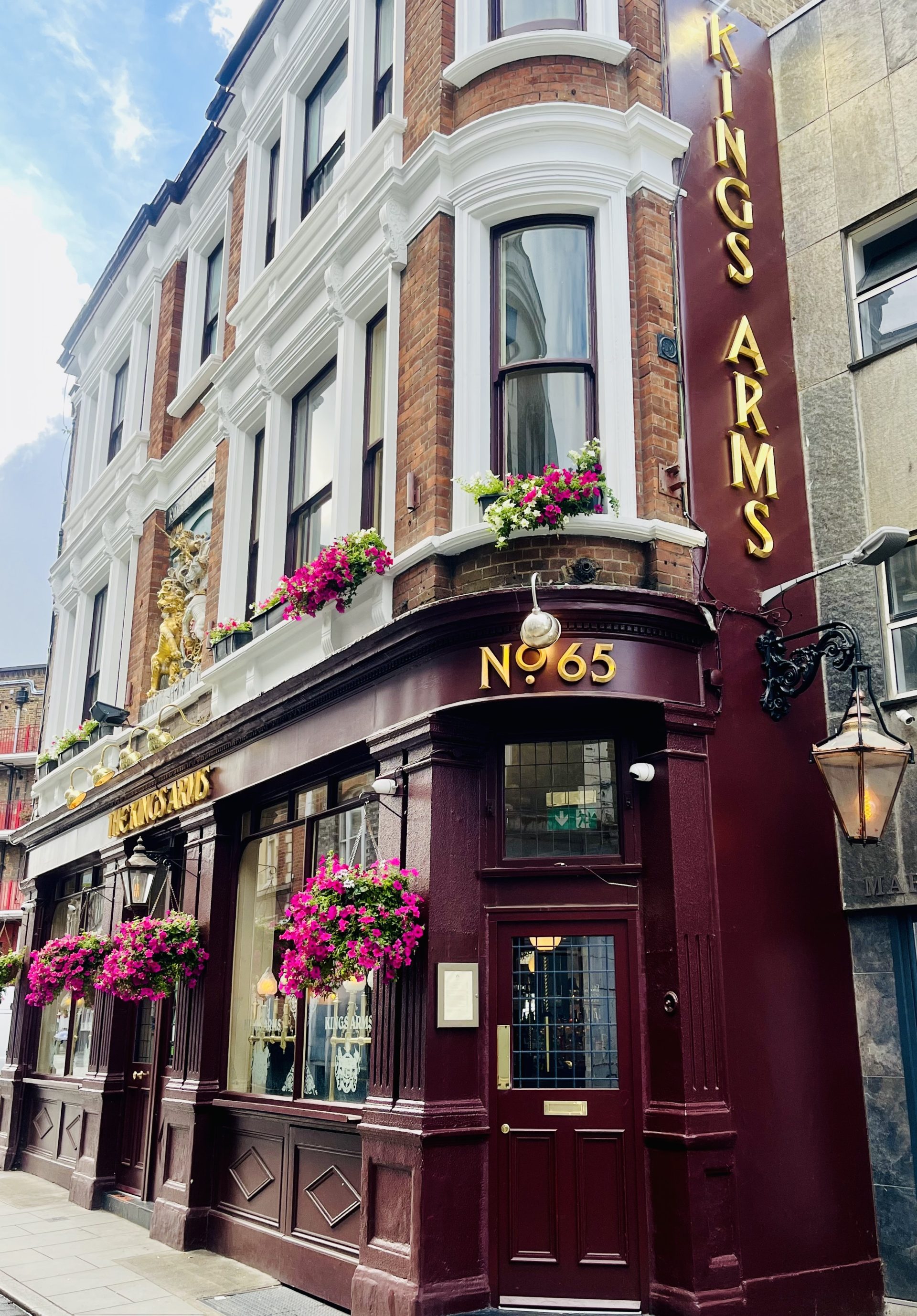 Classic British Pub | Borough, London | The King's Arms